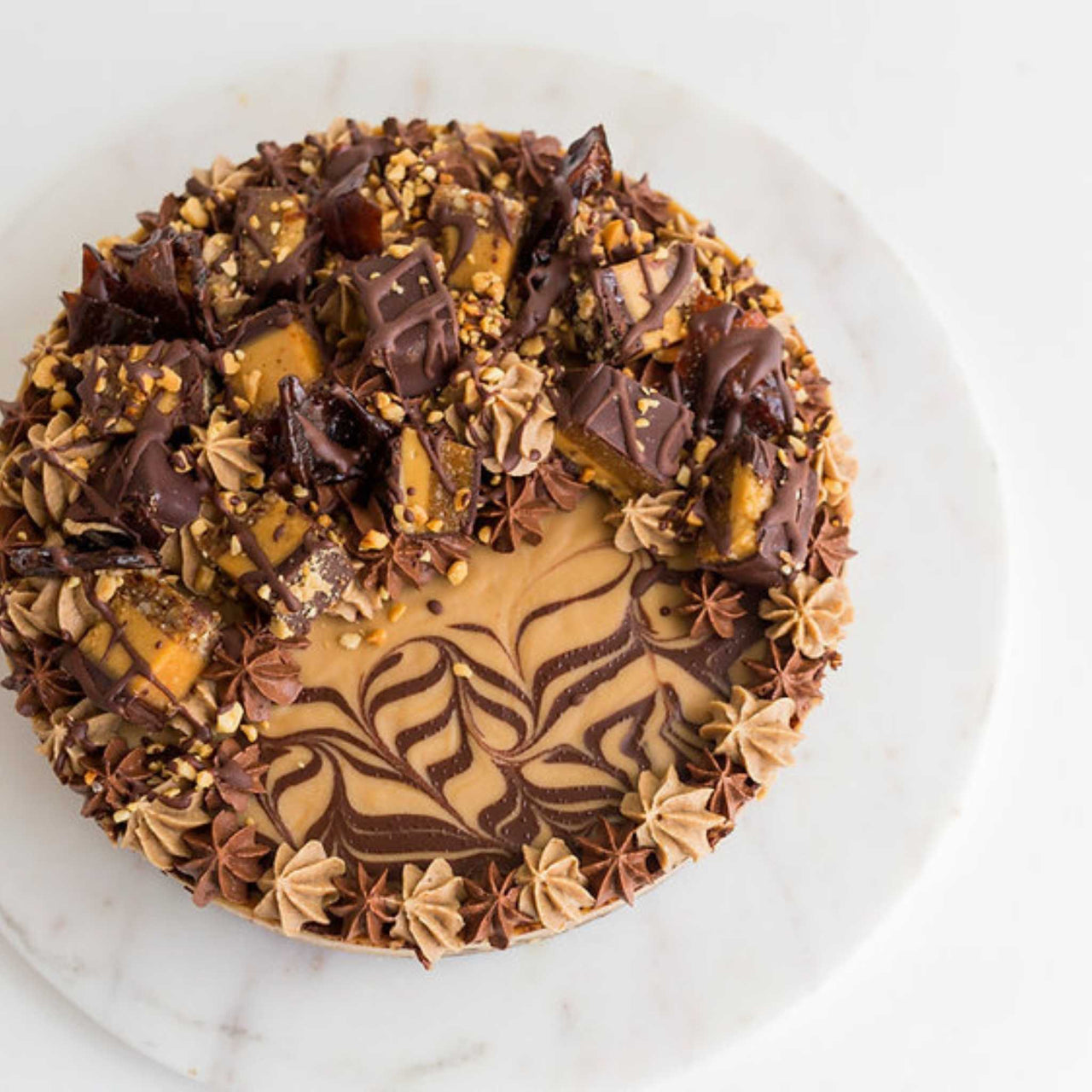 21cm Snickers Cake – Crunchbox