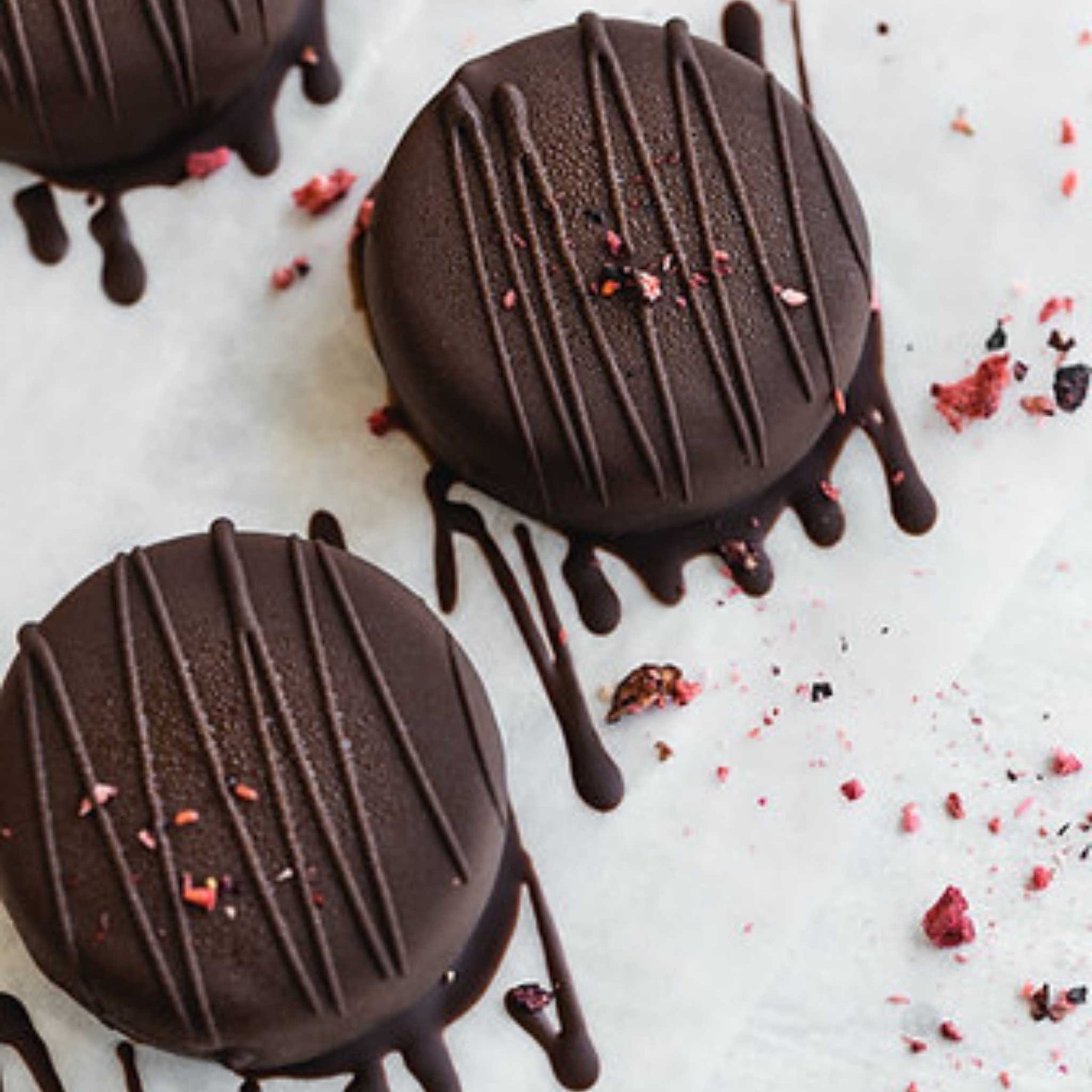 MINI CAKES & SLICES – Crunchbox